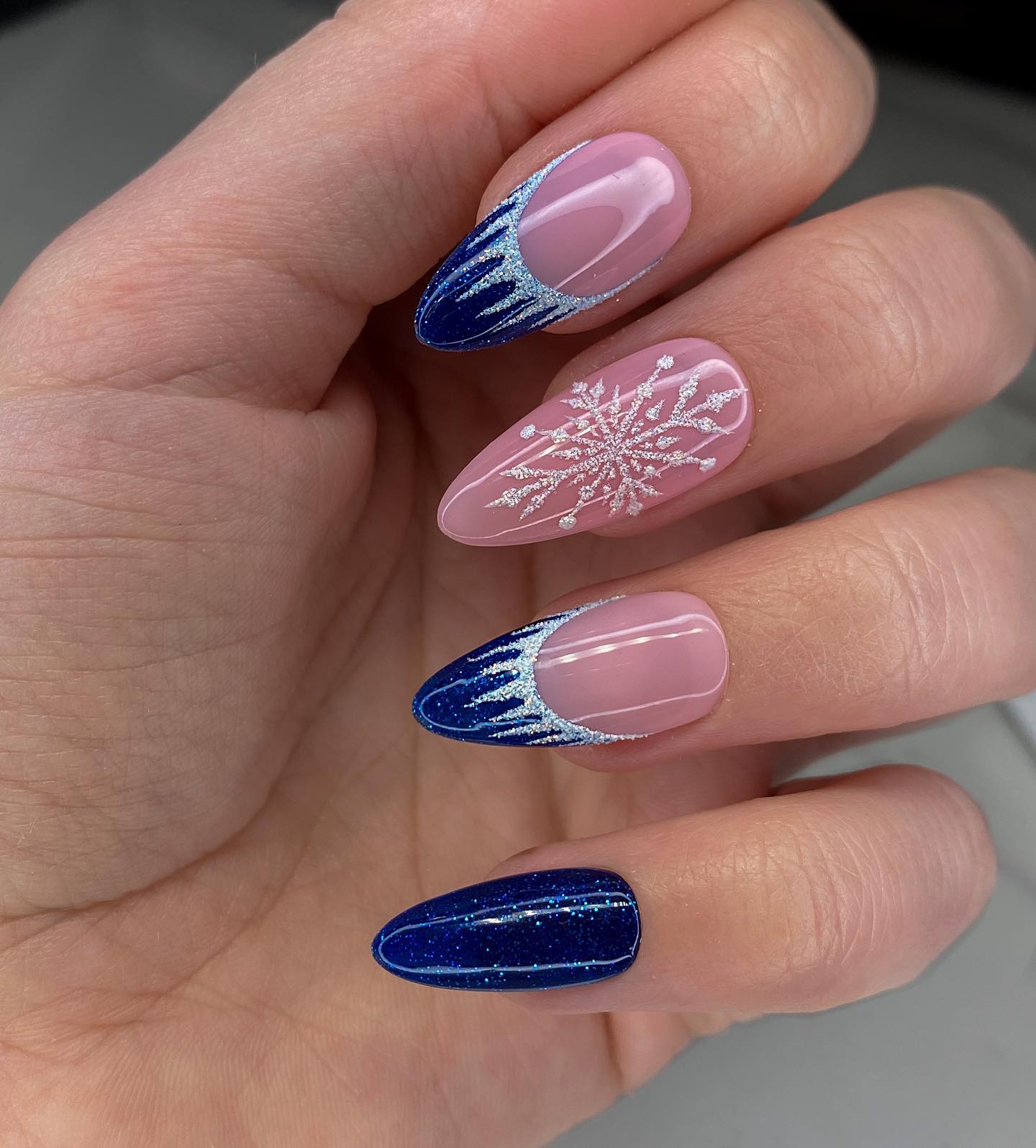 23 Blue Christmas Nails: Stunning Winter Designs for a Festive and ...