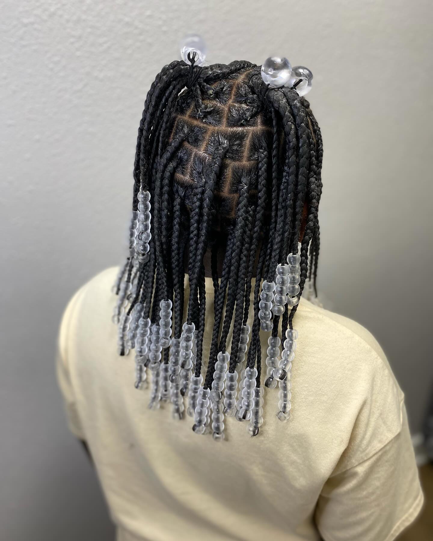 30 Braids with Beads: Stylish Ideas to Highlight Your Unique Look ...