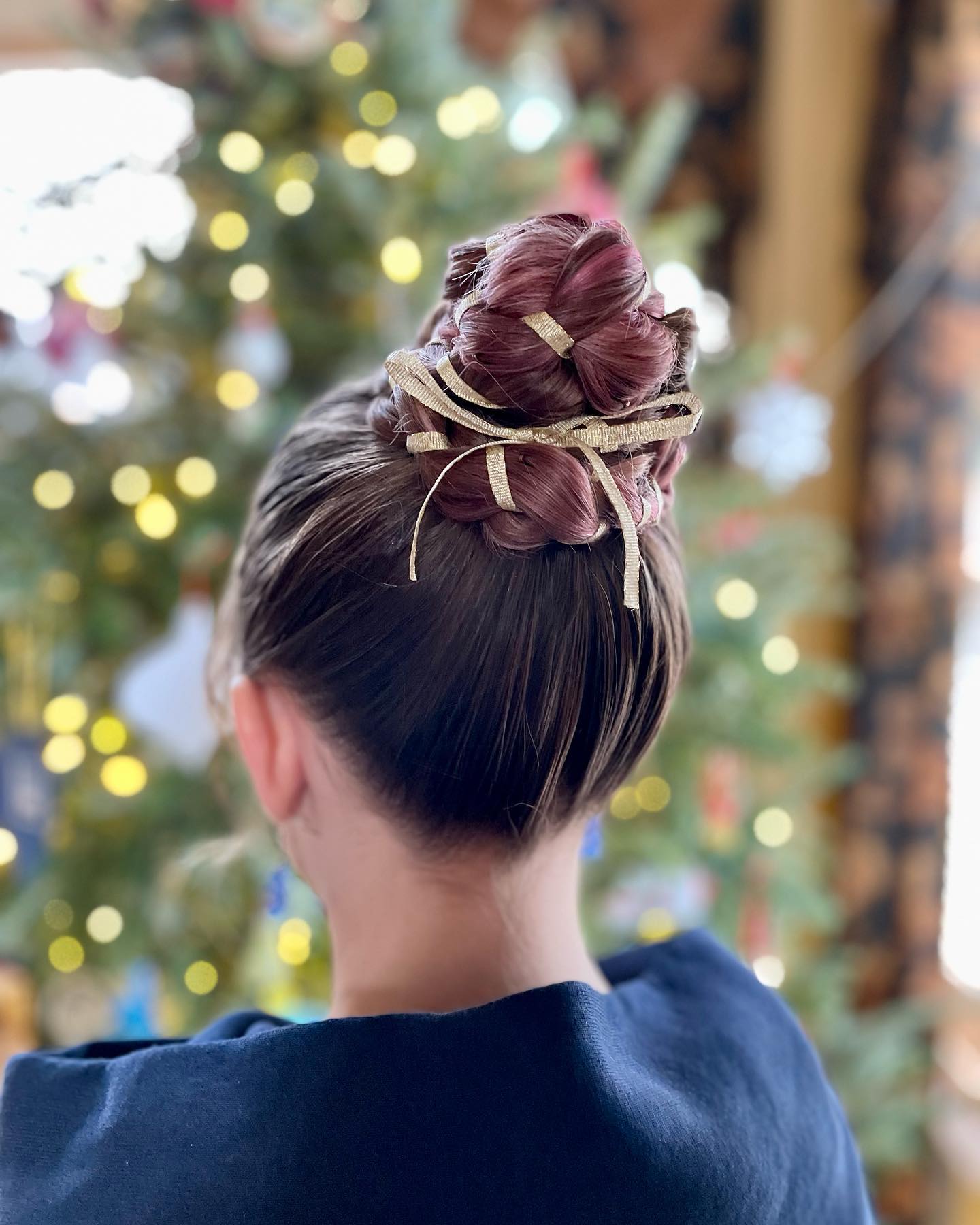 23 Christmas Hairstyles for Short Hair: Cute, Easy, and Festive Looks ...