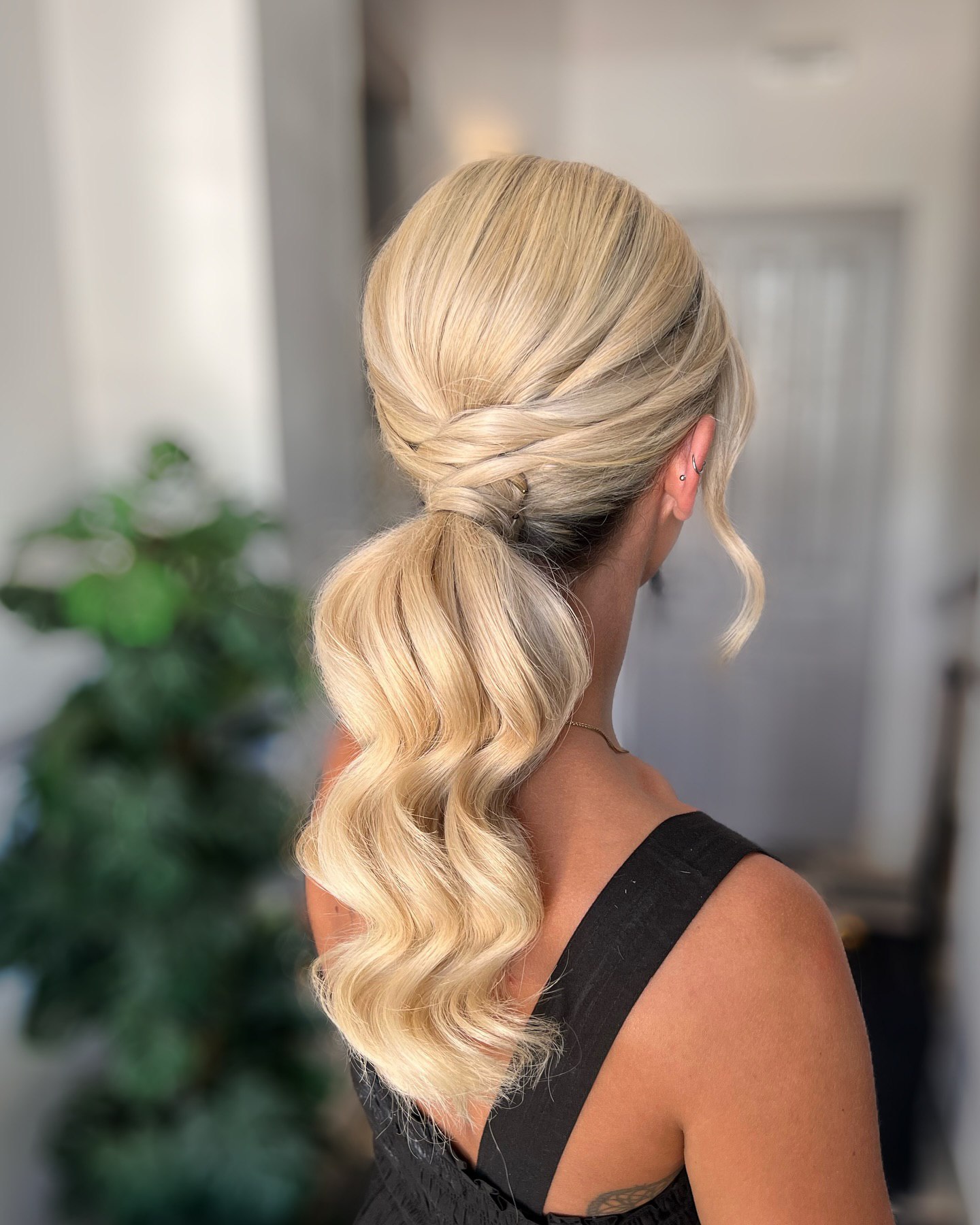 26 Glam Hair Ideas for Every Occasion: From Weddings to Prom, Stand Out ...