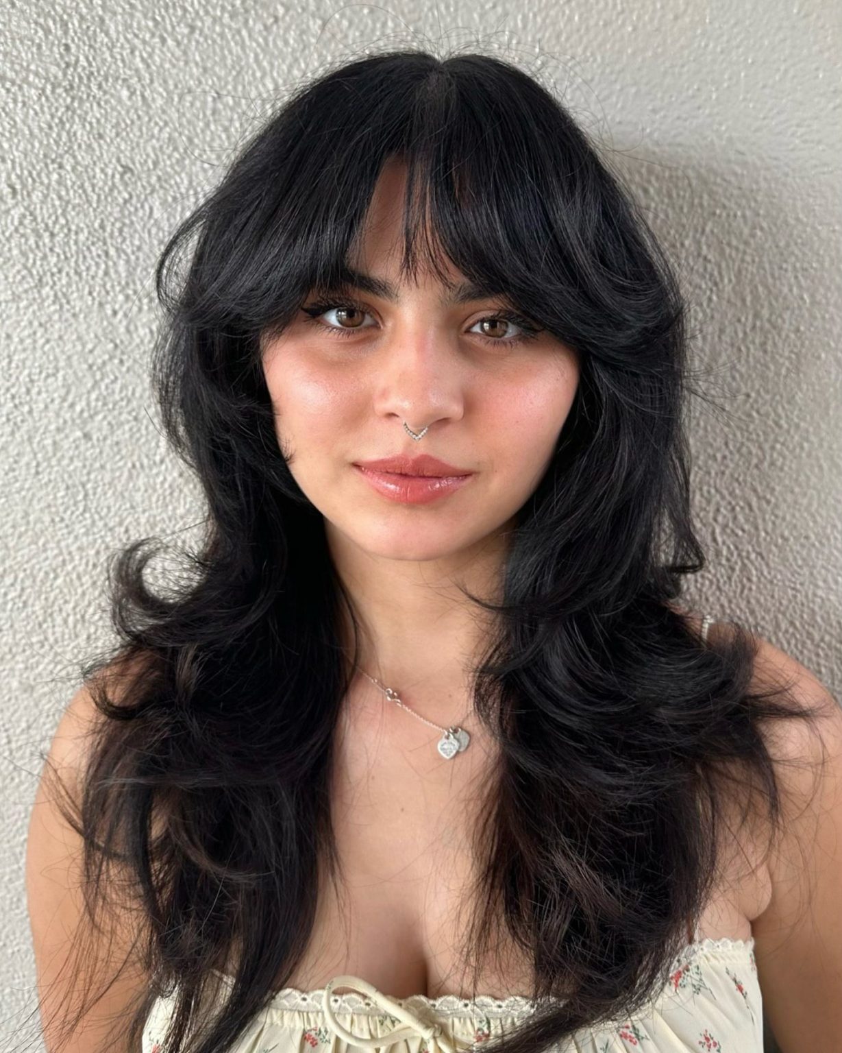 30 Bangs for Round Face That Flatter Every Style – From Wispy to Blunt ...