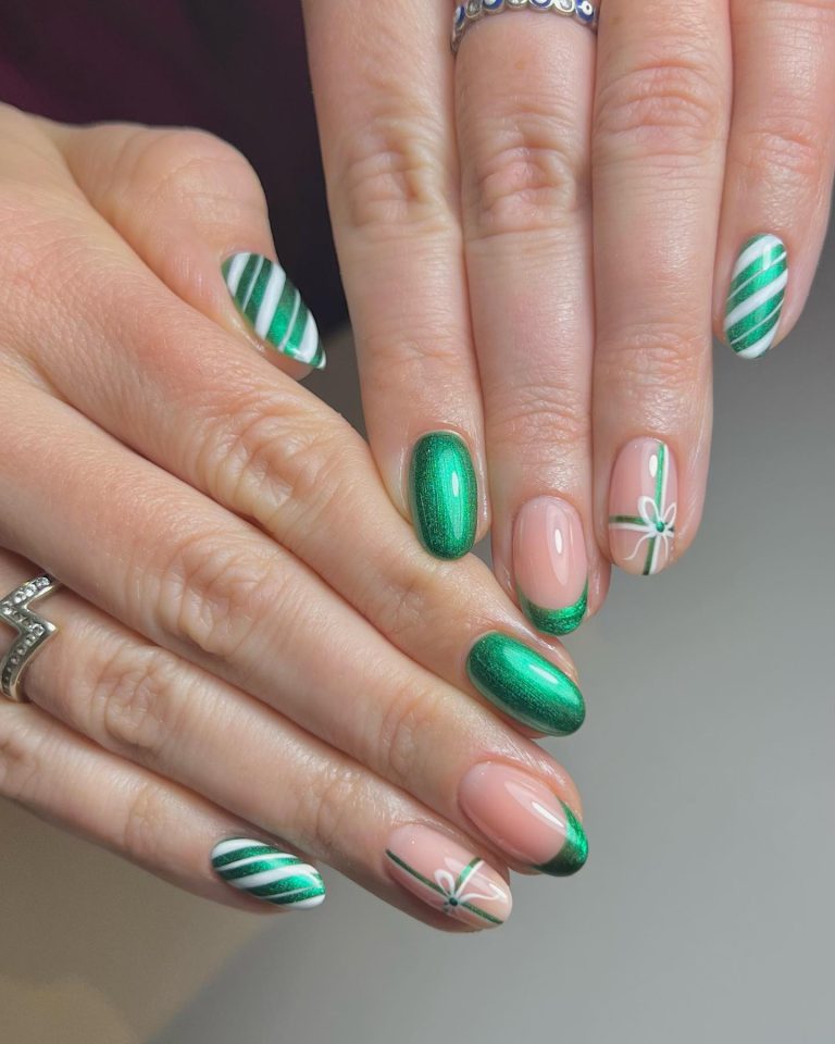 30 Green Christmas Nails: Festive and Chic Holiday Nail Art Ideas You ...