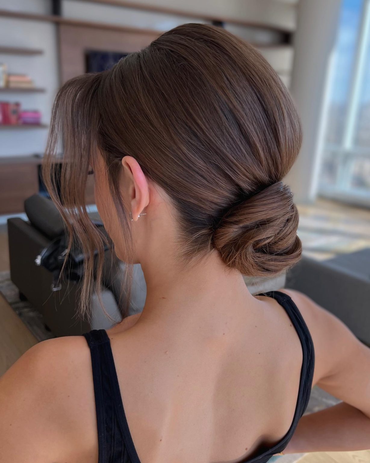 25 Elegant Hairstyles for Every Occasion: From Classic Buns to Romantic ...