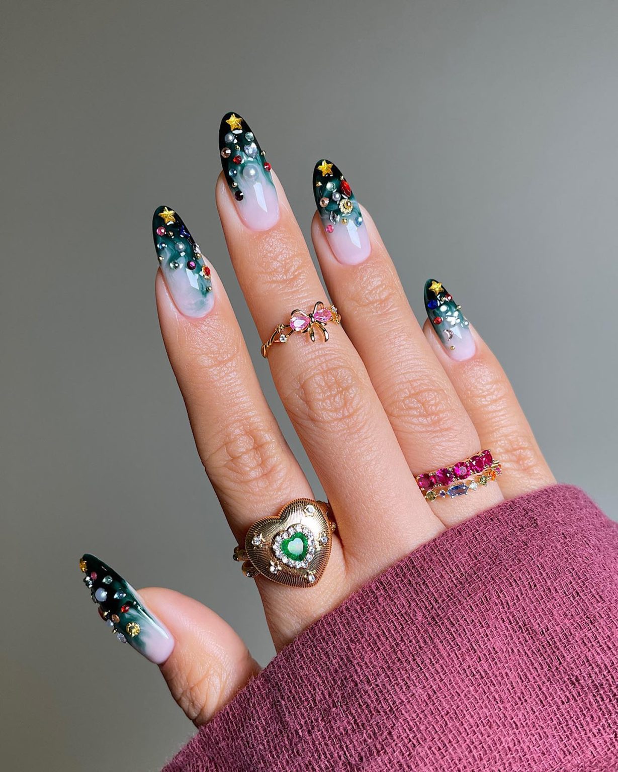 30 Trendy Christmas Nails 2025: Festive Ideas for Every Style – From ...