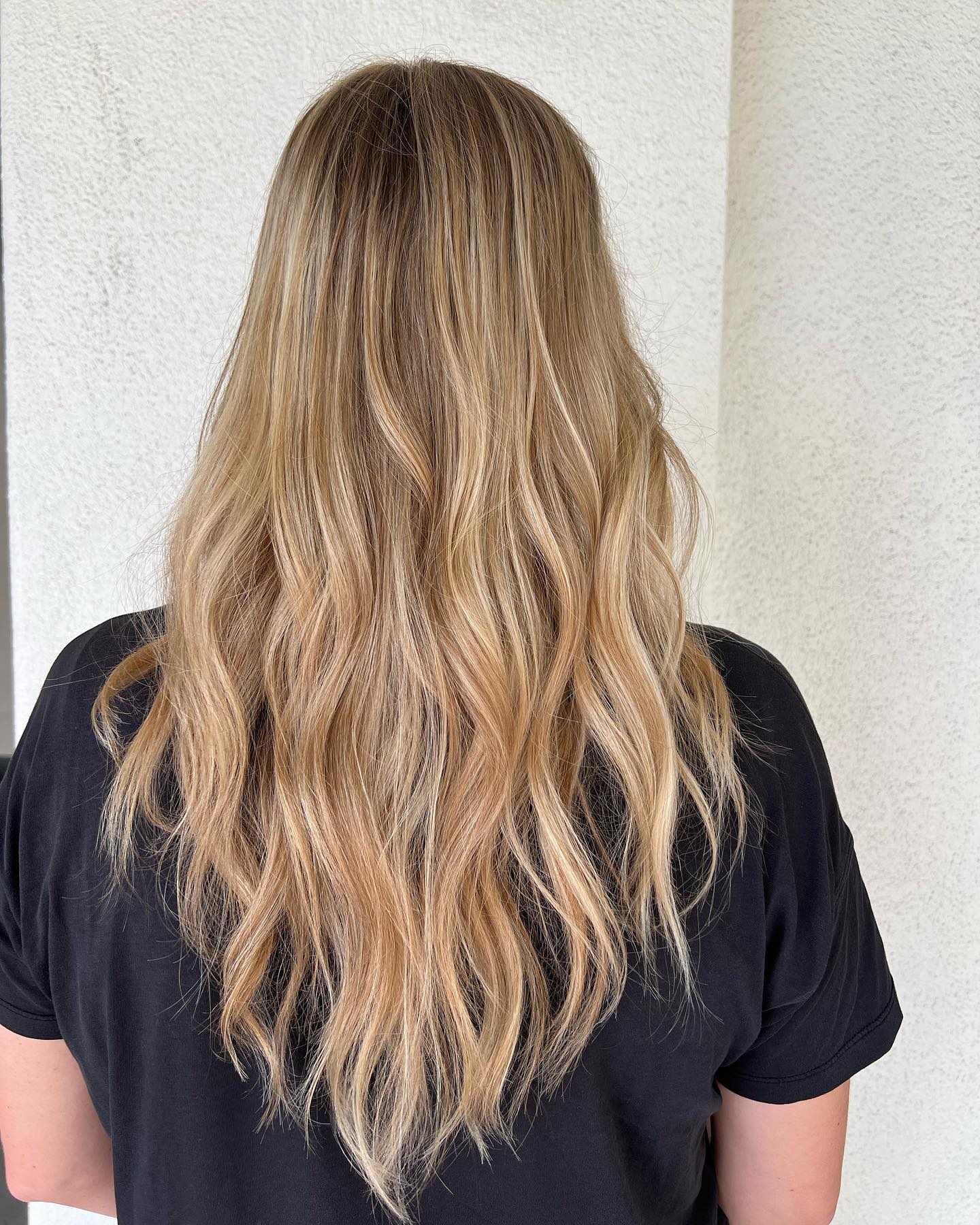 Discover 35 Stunning V-Cut Hair Ideas for Every Style: From Sleek to ...