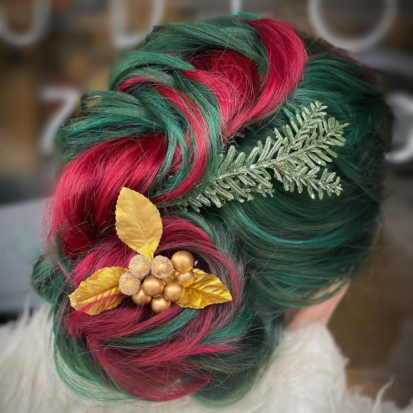 33 Christmas Hair Ideas to Make You Shine This Holiday Season ...