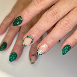 30 Green Christmas Nails: Festive and Chic Holiday Nail Art Ideas You ...
