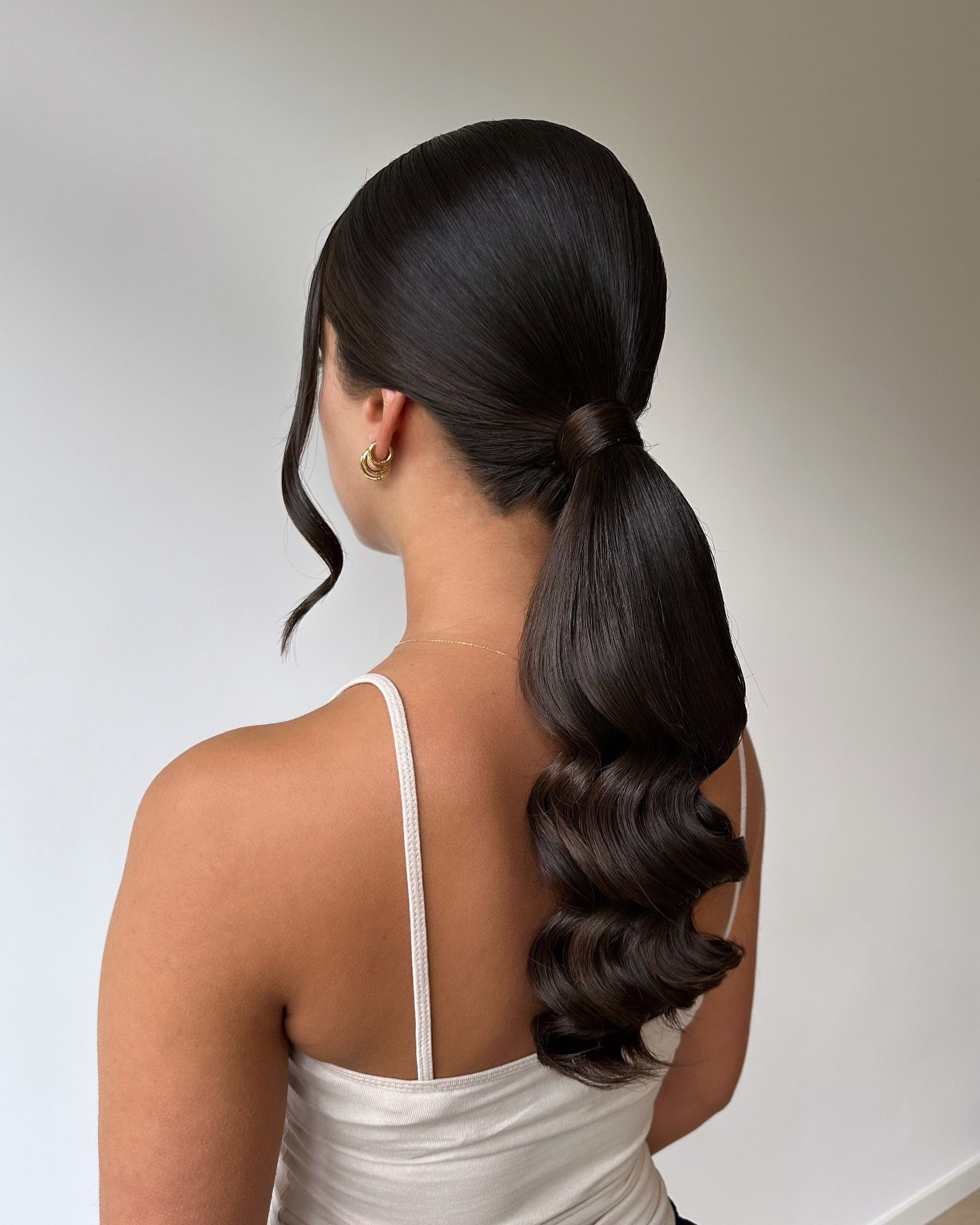 25 Elegant Hairstyles for Every Occasion: From Classic Buns to Romantic ...