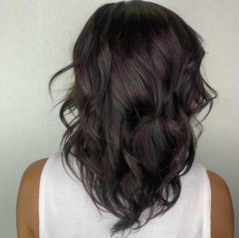 Discover 35 Stunning V-Cut Hair Ideas for Every Style: From Sleek to ...