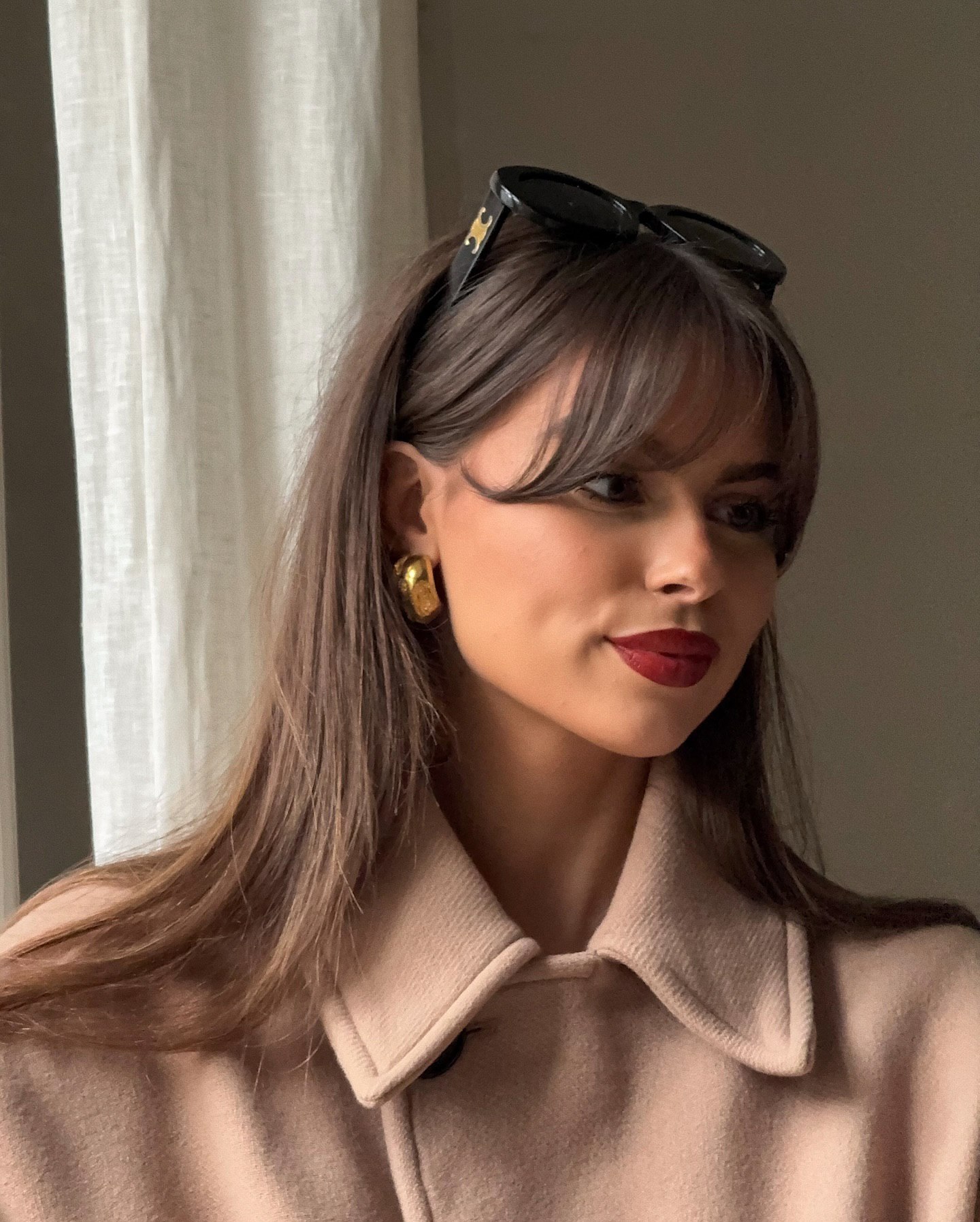 30 Bangs for Round Face That Flatter Every Style – From Wispy to Blunt ...