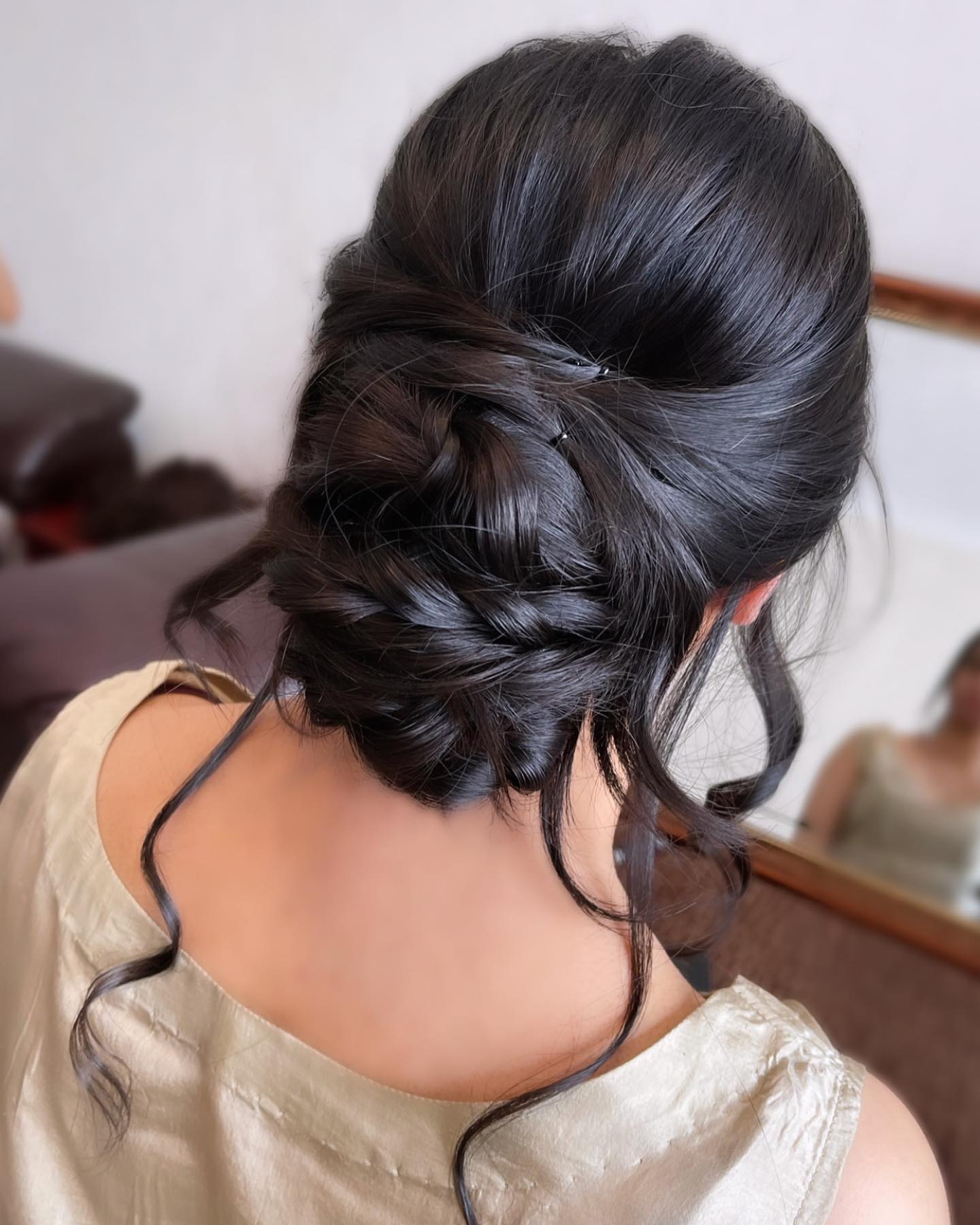 25 Elegant Hairstyles for Every Occasion: From Classic Buns to Romantic ...