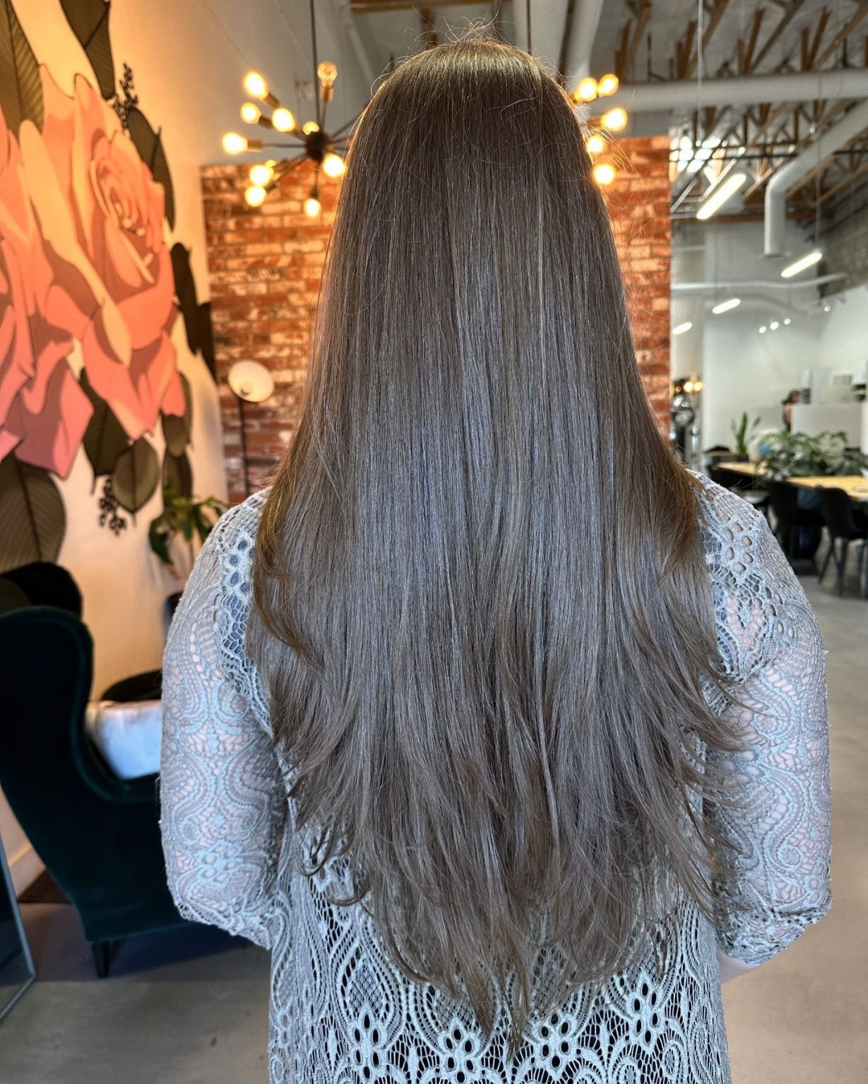 Discover 35 Stunning V-Cut Hair Ideas for Every Style: From Sleek to ...