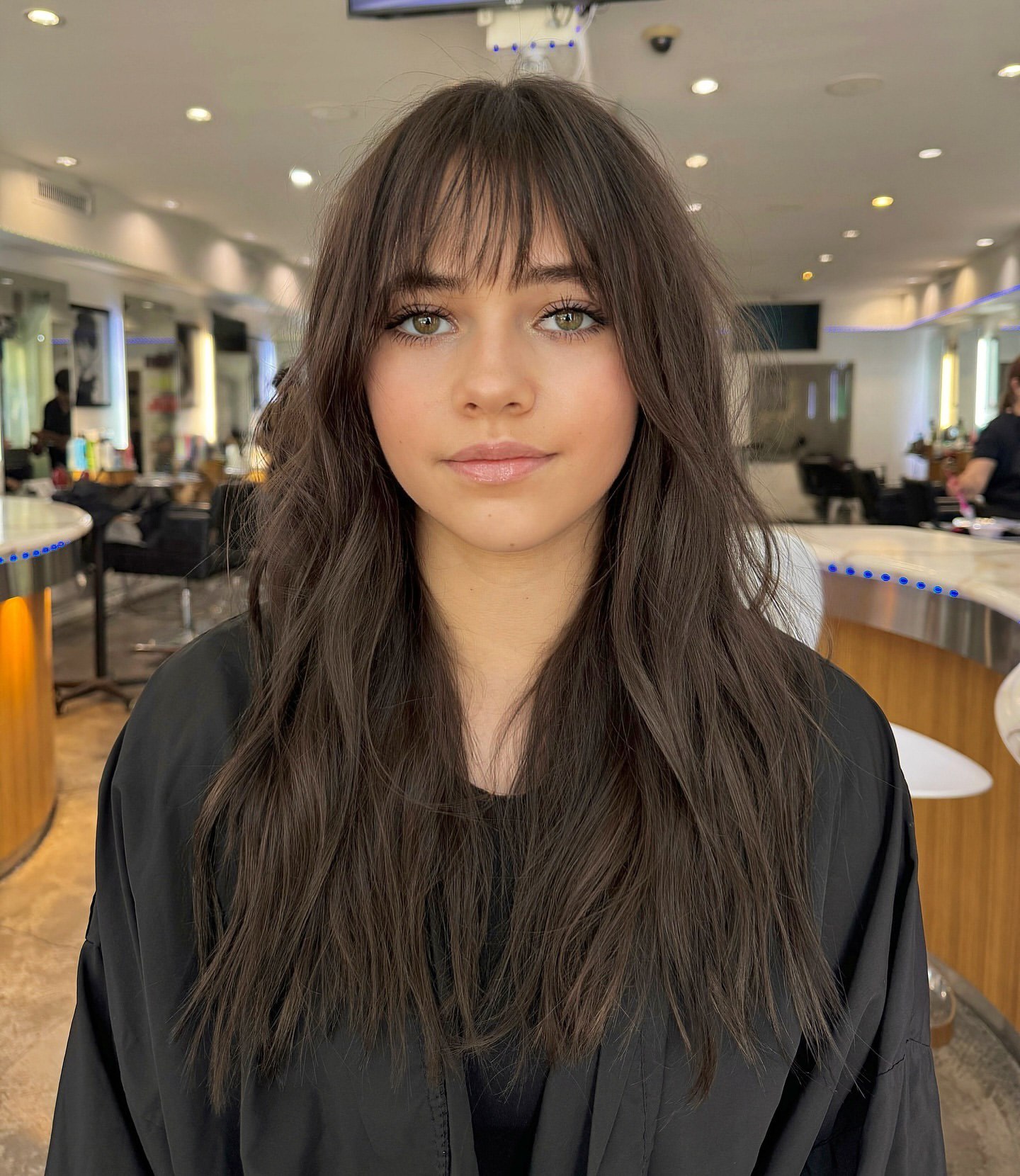 30 Bangs for Round Face That Flatter Every Style – From Wispy to Blunt ...