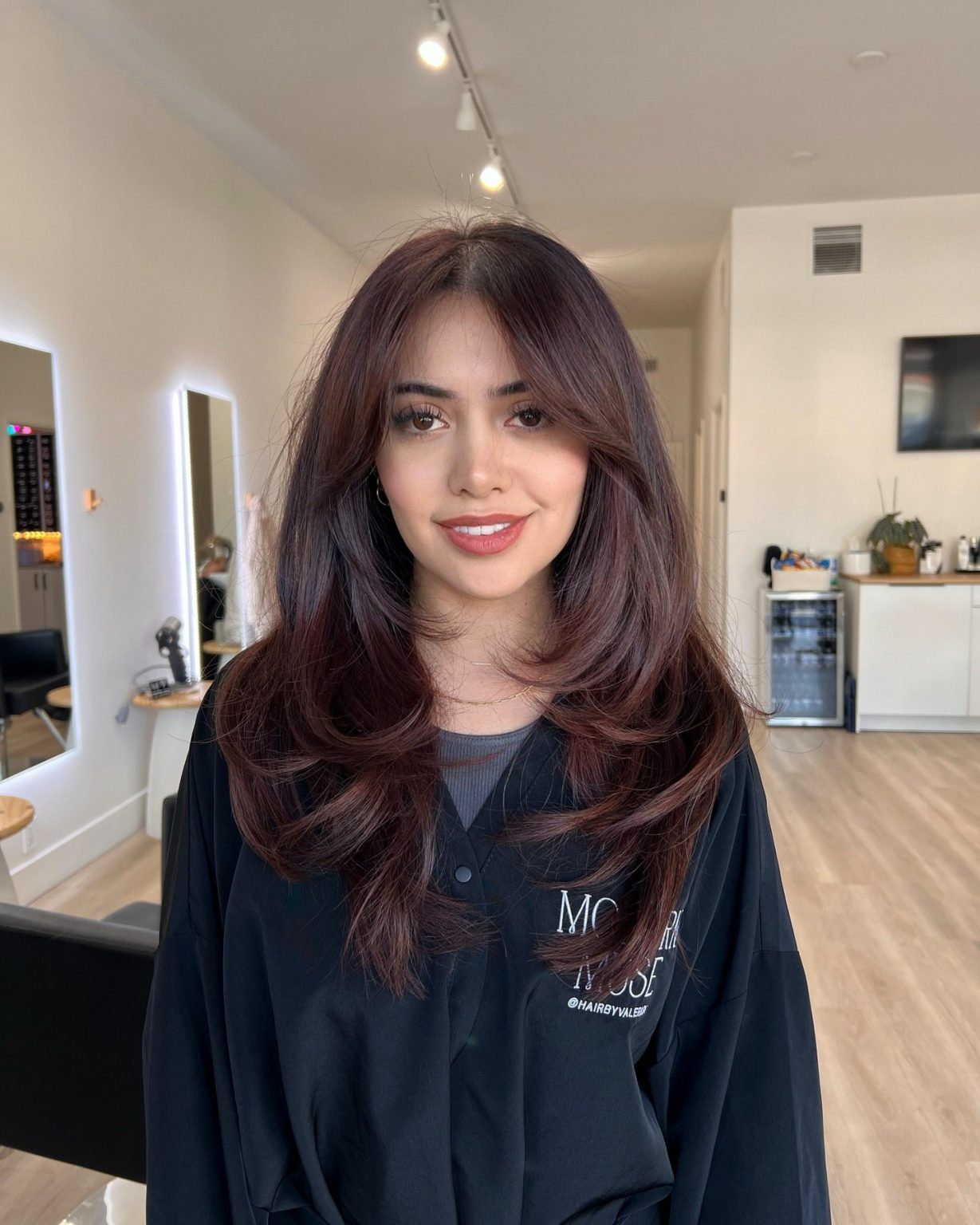 30 Trendy Long Layered Haircuts for 2025 That Will Transform Your Look ...