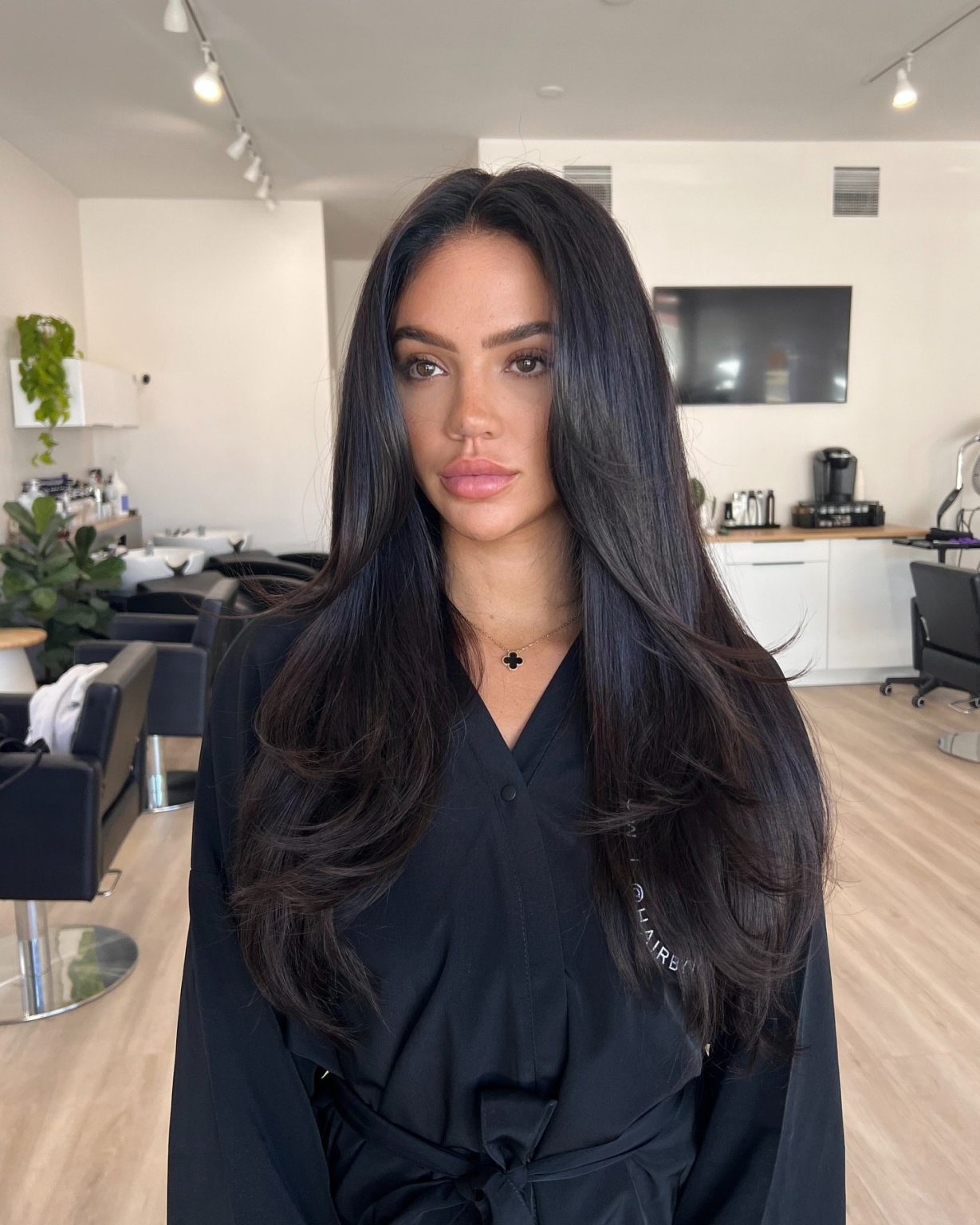 30 Trendy Long Layered Haircuts for 2025 That Will Transform Your Look ...
