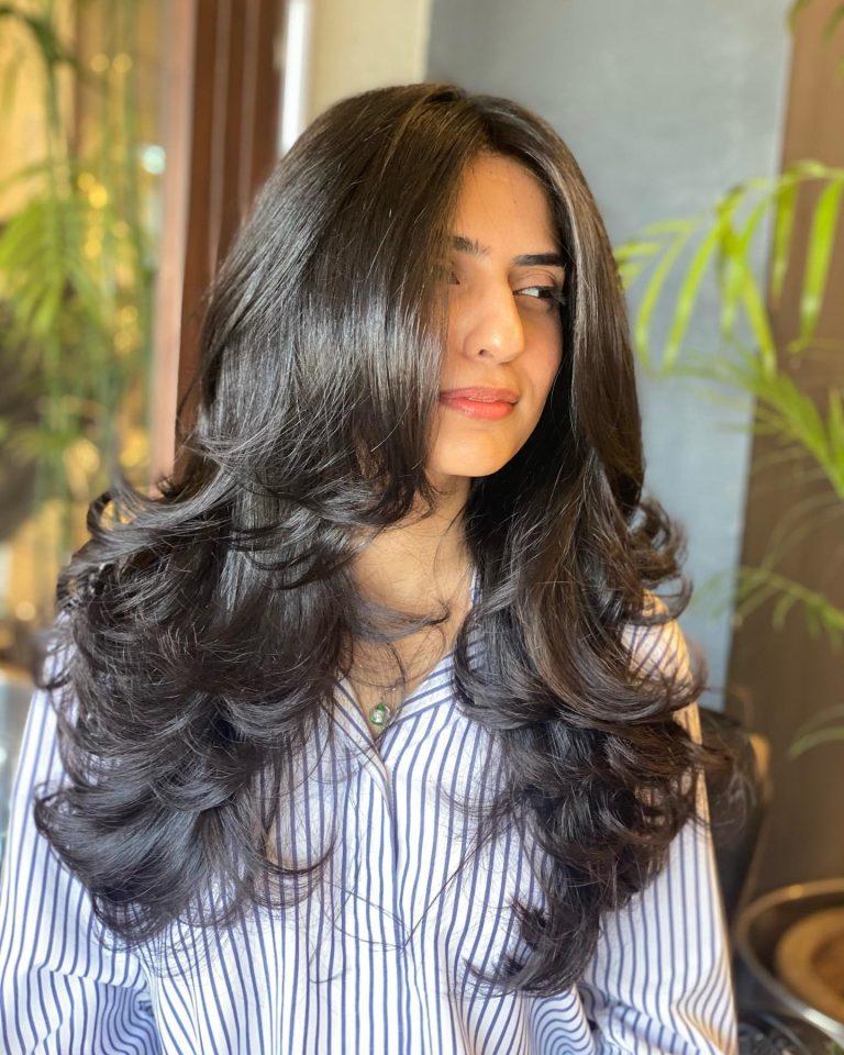 30 Trendy Long Layered Haircuts for 2025 That Will Transform Your Look ...
