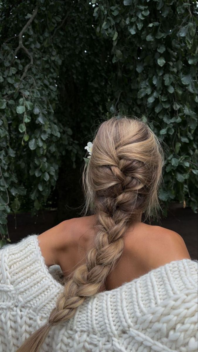 22 French Braid Hairstyles 2025: Stylish and Versatile Looks for Every ...