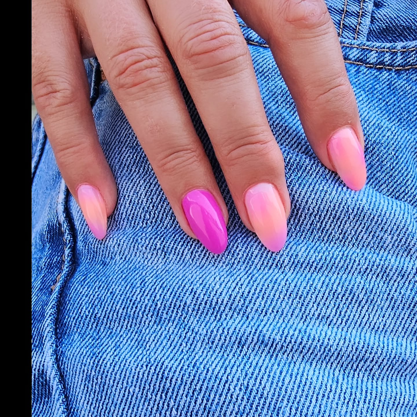 25 Aura Nails: Trendy Nail Art Ideas to Elevate Your Look - divagaze.com