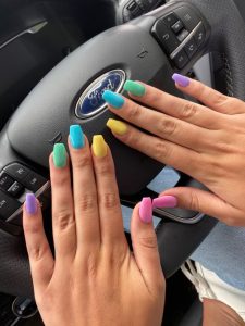 25 Spring Break Nails to Try: Cute, Bright, and Trendy Ideas for the ...