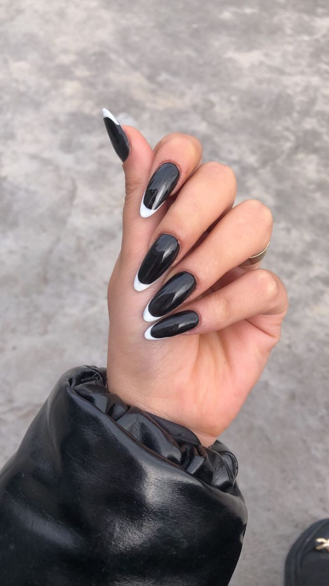 25 Goth Nails Ideas 2025: Bold and Unique Designs for Your Perfect ...