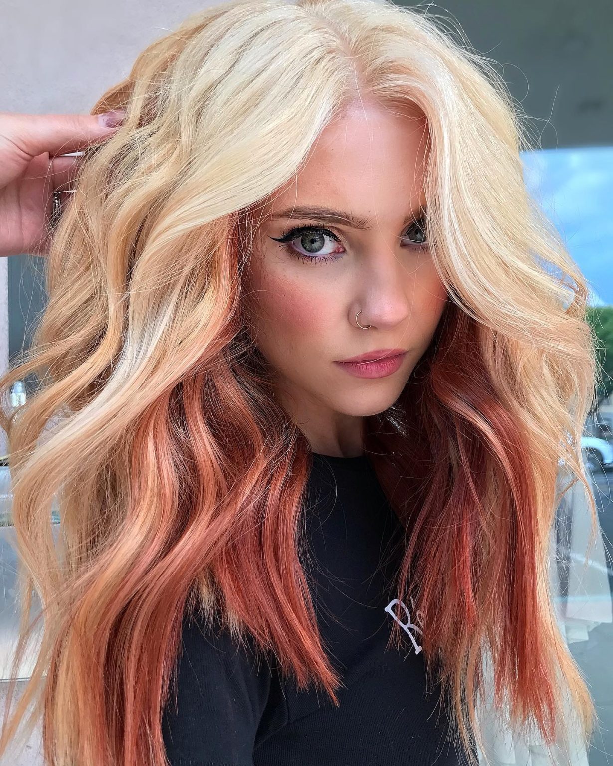 25 Stunning Two-Toned Hair Ideas to Rock in 2025 - divagaze.com