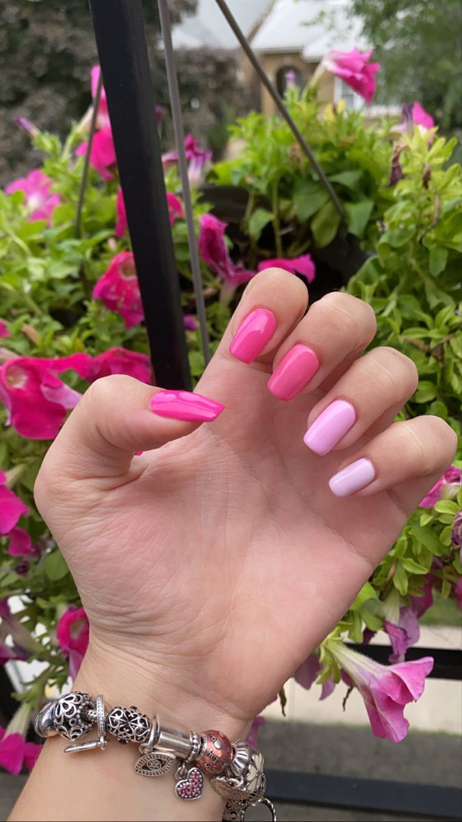 25 Spring Break Nails to Try: Cute, Bright, and Trendy Ideas for the ...
