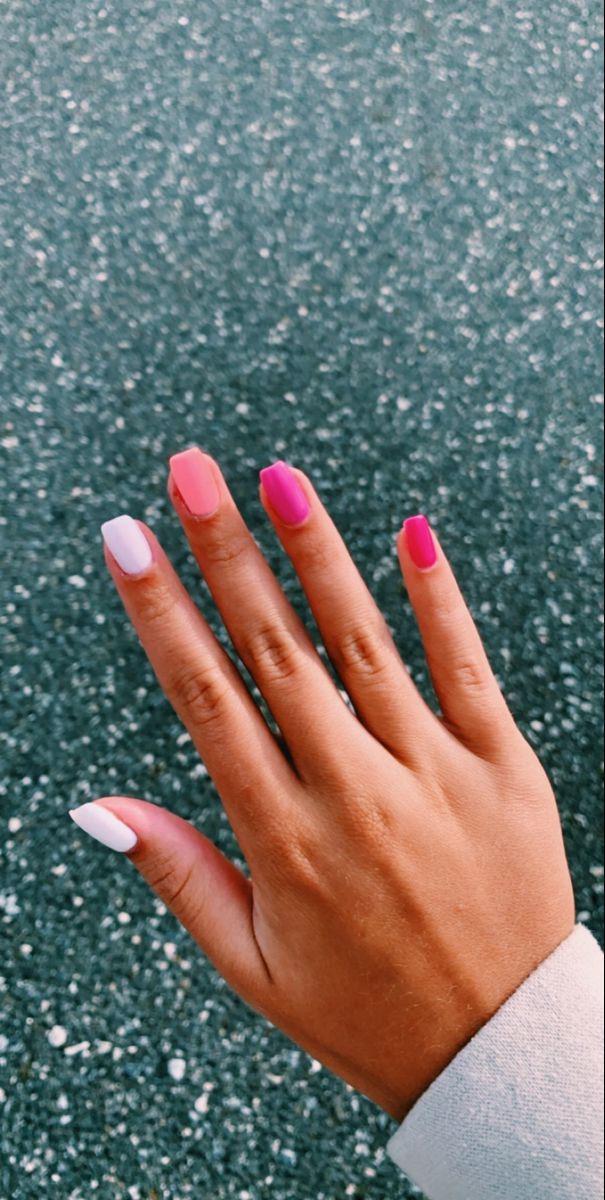 25 Spring Break Nails to Try: Cute, Bright, and Trendy Ideas for the ...