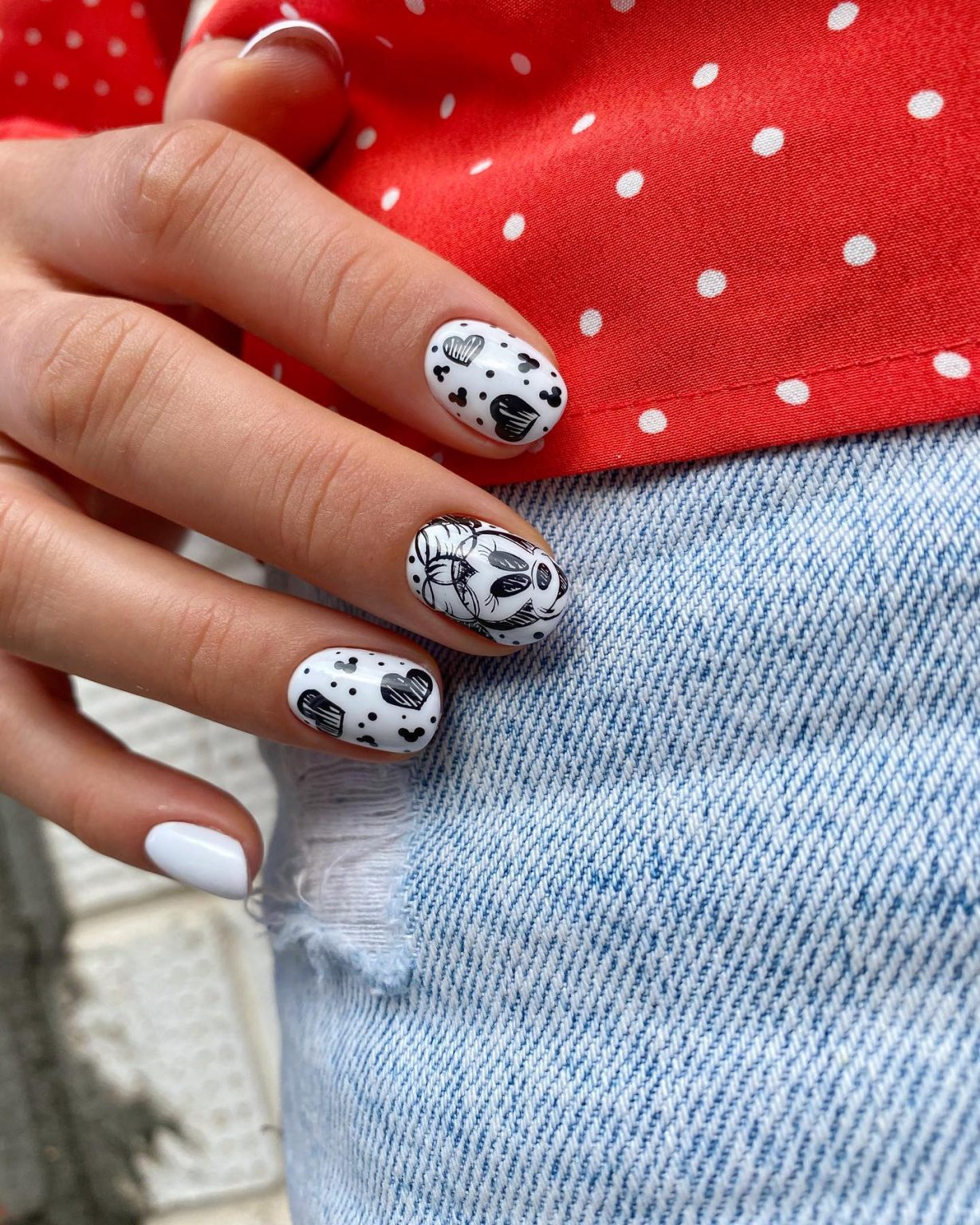 35 Mickey Mouse Nails: Cute and Stylish Disney-Inspired Nail Designs ...