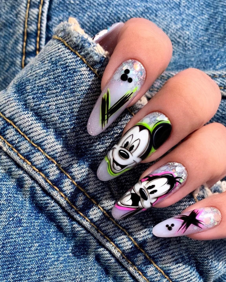 35 Disney Nails: Magical Ideas for Nail Art with Your Favorite ...