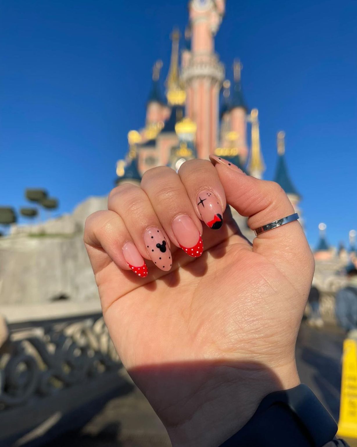 35 Disney Nails: Magical Ideas for Nail Art with Your Favorite ...
