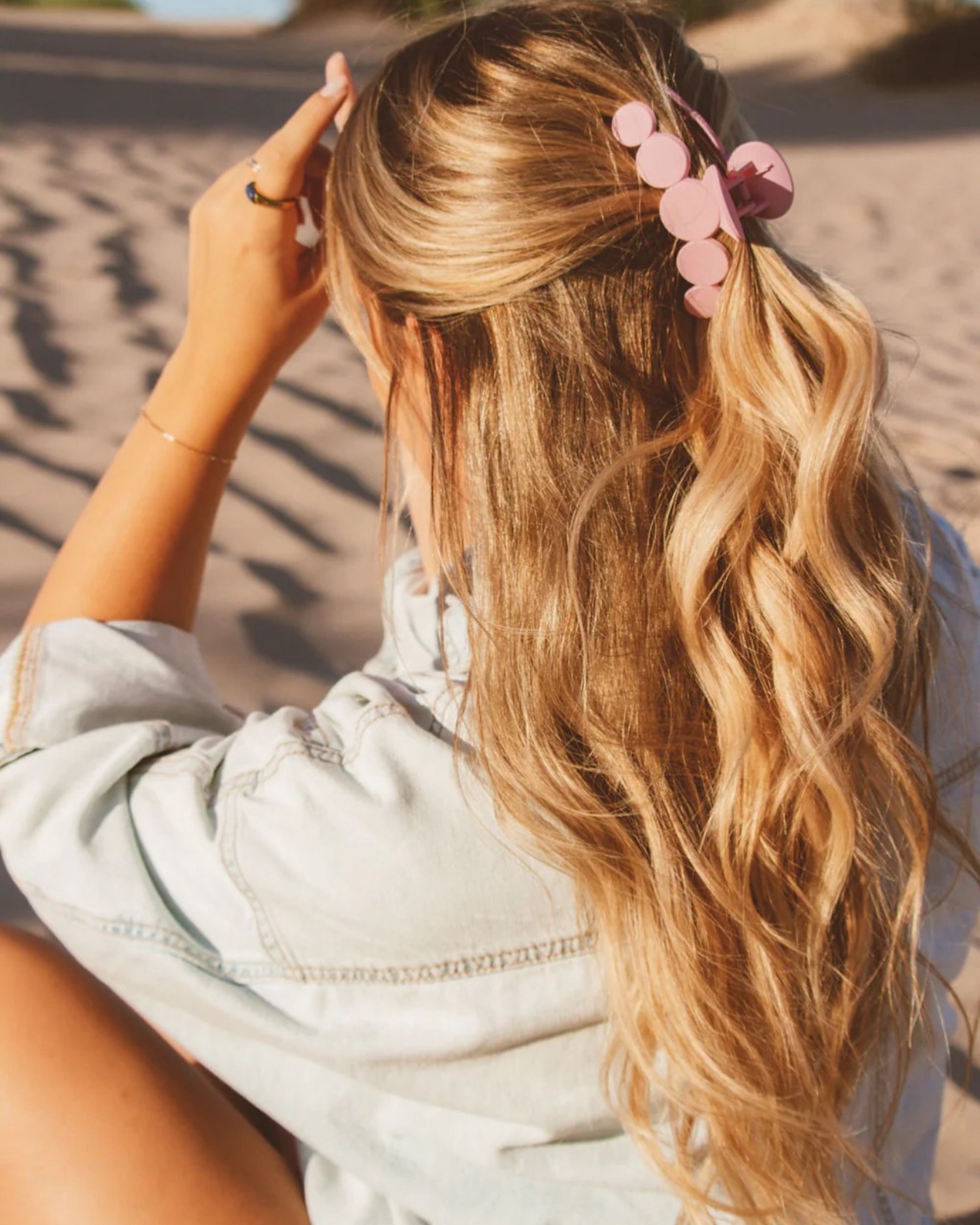 30 Hairstyles with Clips 2025: Trendy, Easy, and Stylish Ideas for ...