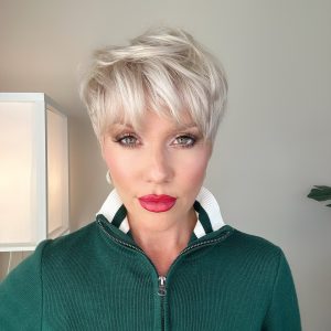 29 Stunning Short Hairstyles for Women Over 50 in 2025 to Inspire Your ...
