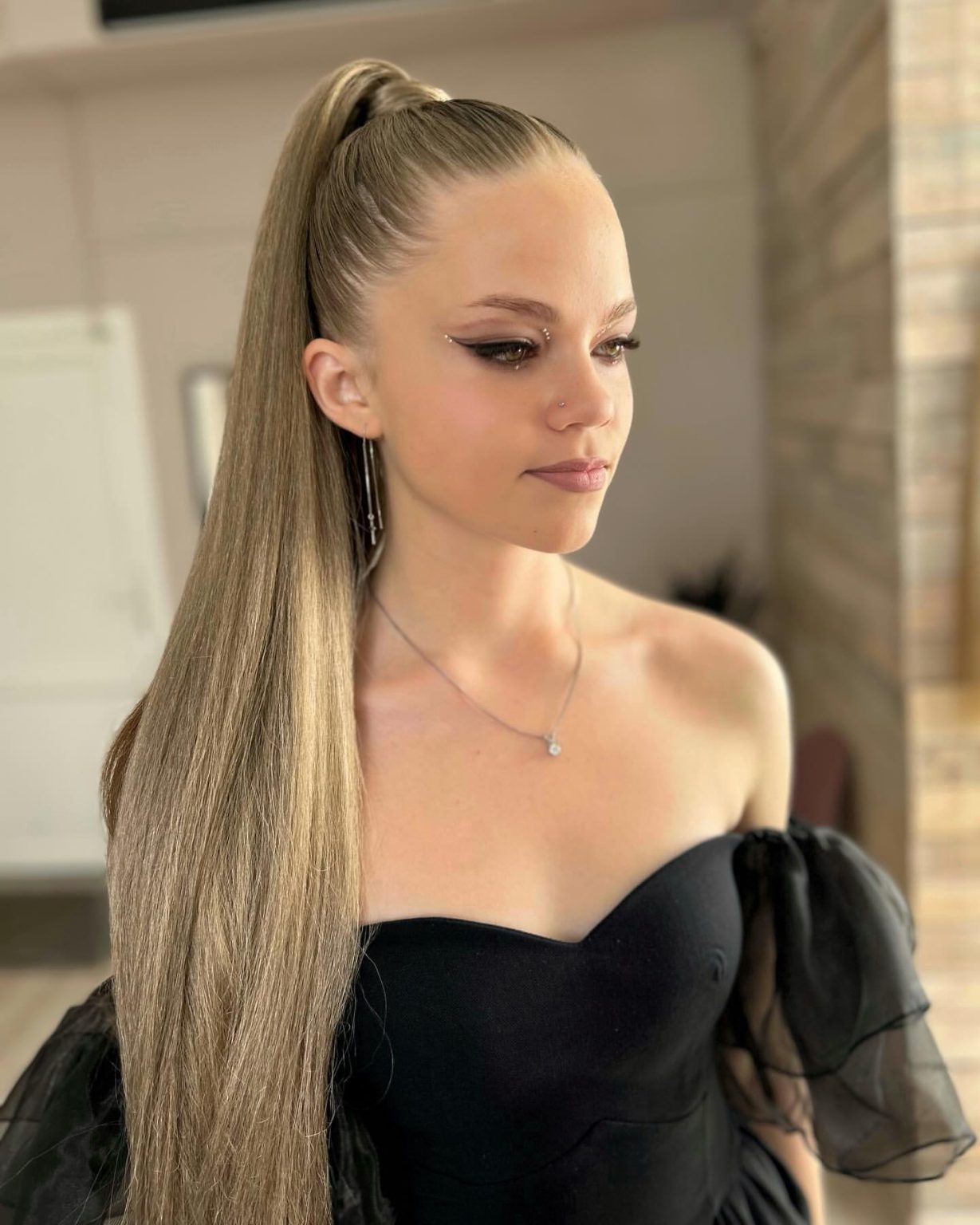 35 Long Hairstyles for Women 2025: Trendy Ideas for Every Age and ...