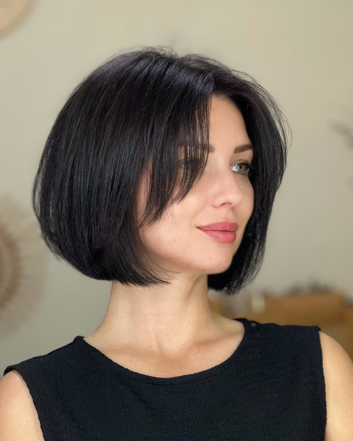 30 Hairstyles for Women Over 40 in 2025: Trendy, Flattering, and Sassy ...