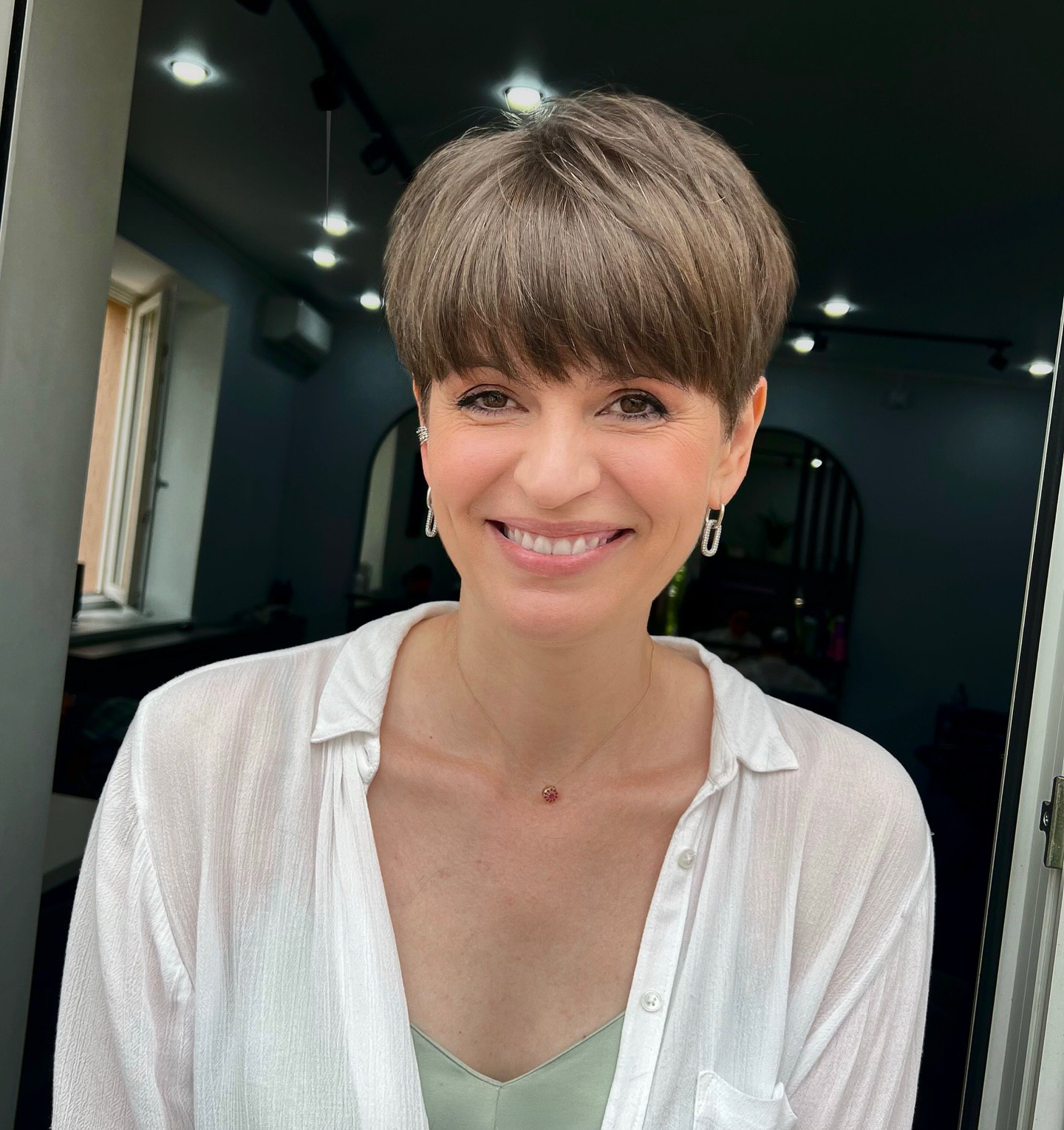 25 Short Hairstyles with Bangs 2025: Trendy Ideas for Every Face Shape ...