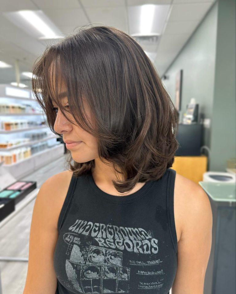 30 Short Layered Hairstyles 2025: Trendy Cuts to Elevate Your Look ...