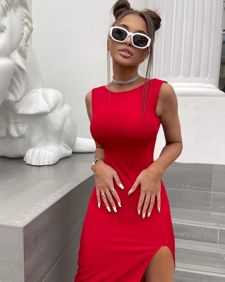 30 Red Dress Outfit 2025: Stunning Ideas for Every Occasion to Look ...