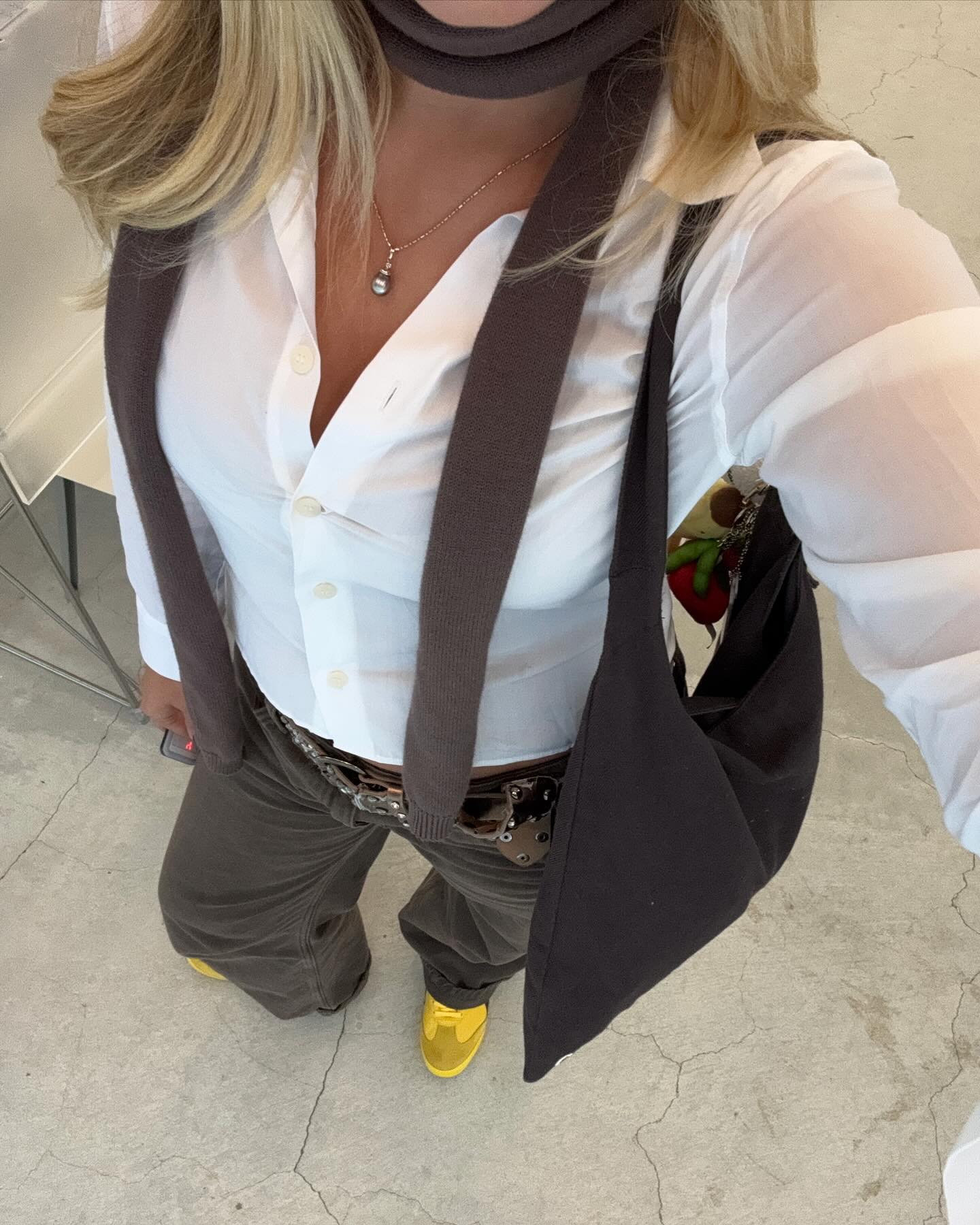 35 Outfits for Women Over 50 in 2025: Timeless, Chic, and Perfect for ...