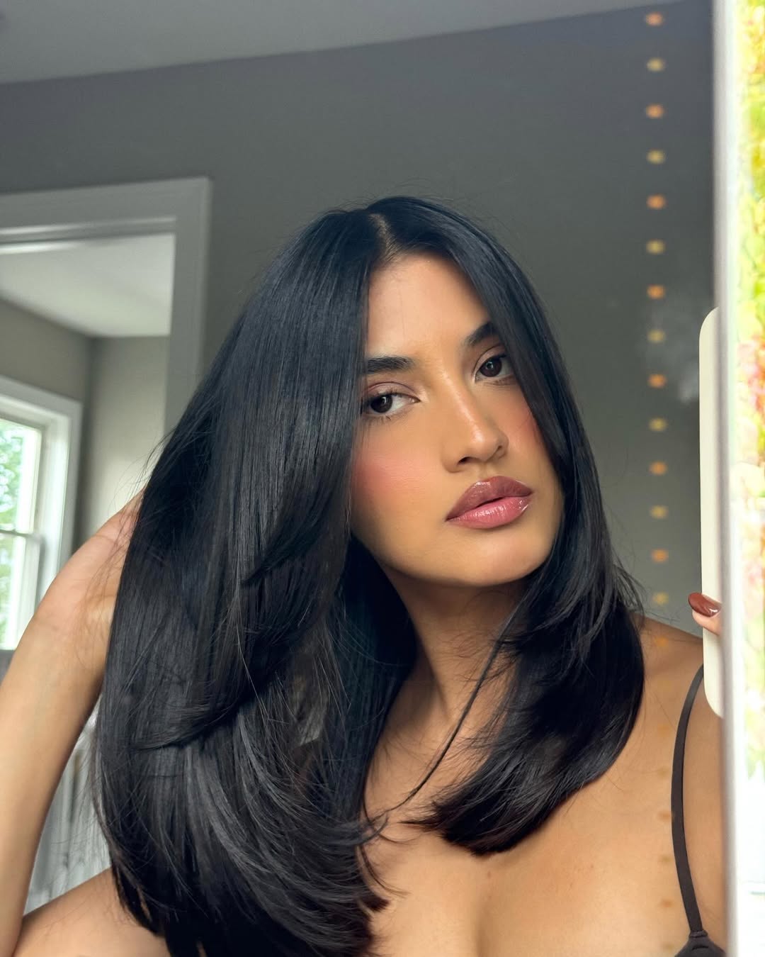 35 Medium Length Haircut With Layers – Trendy And Effortless Styles For ...