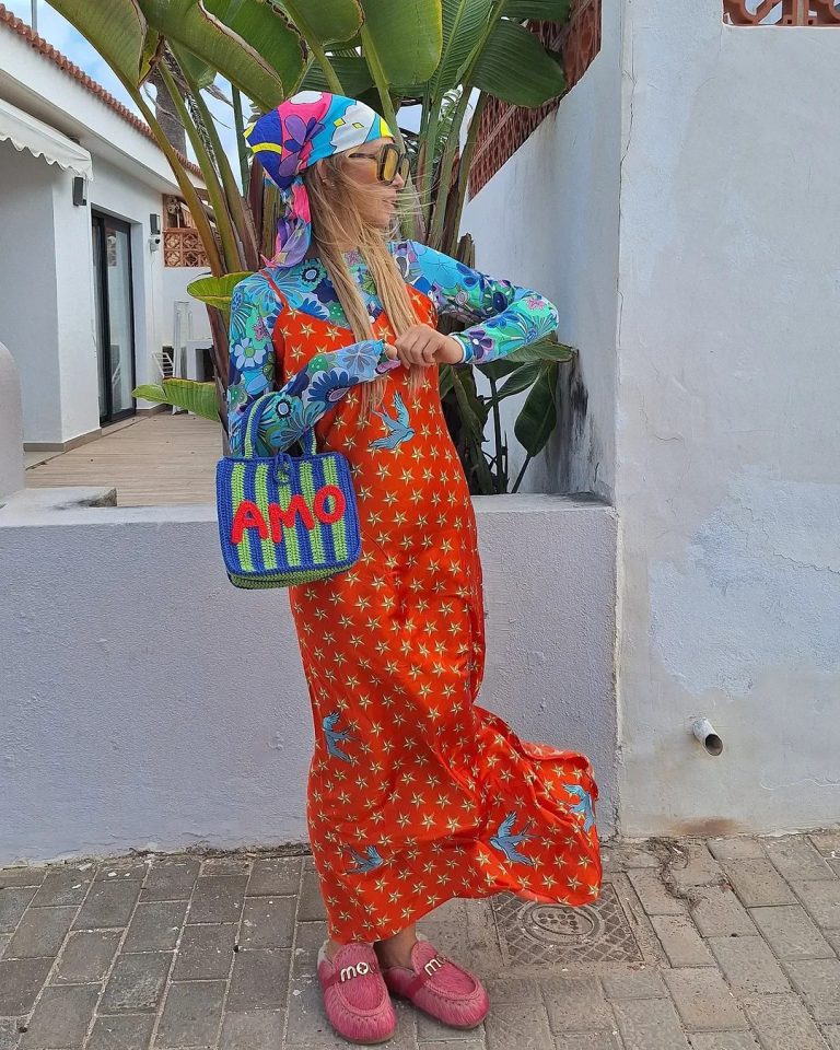 30 Colorful Outfits 2025: Bold, Bright and Fun Looks to Elevate Your ...