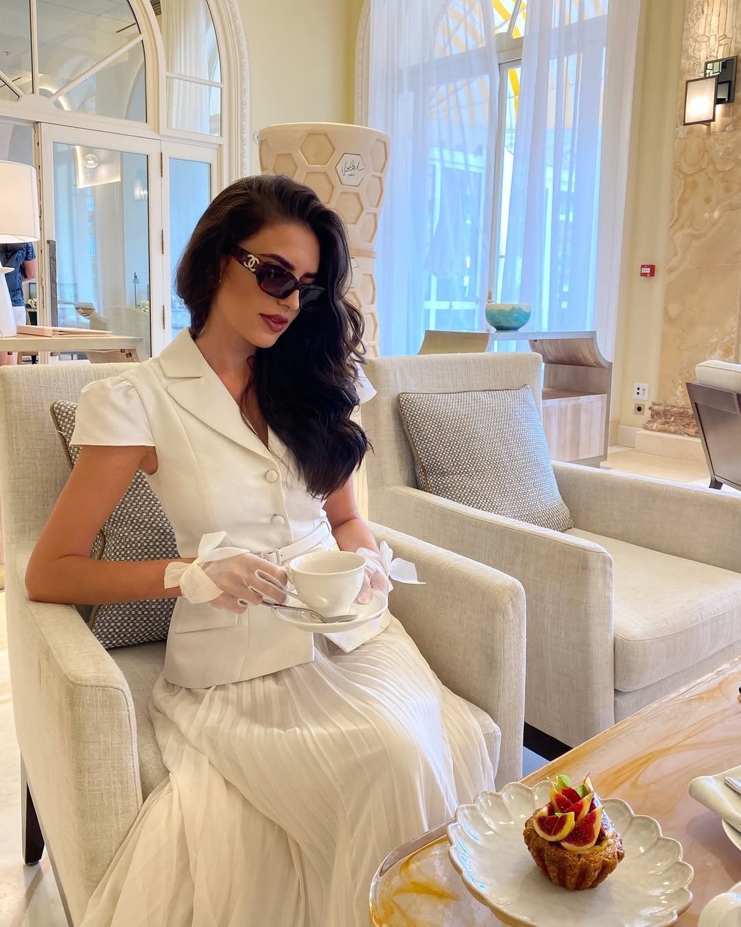 30 High Tea Outfits for Women 2025: Elegant, Modern and Vintage Styles ...