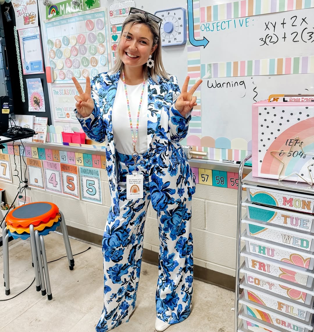 35 Young Teacher Outfits 2025: Stylish and Comfortable Looks for Every ...