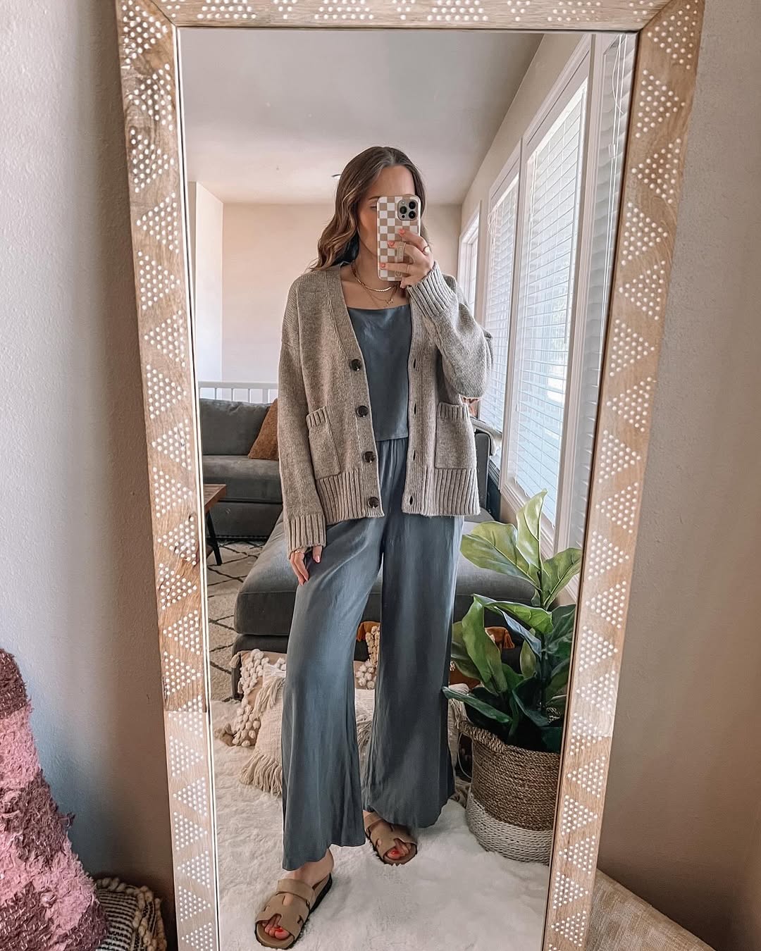 35 Young Teacher Outfits 2025: Stylish And Comfortable Looks For Every ...