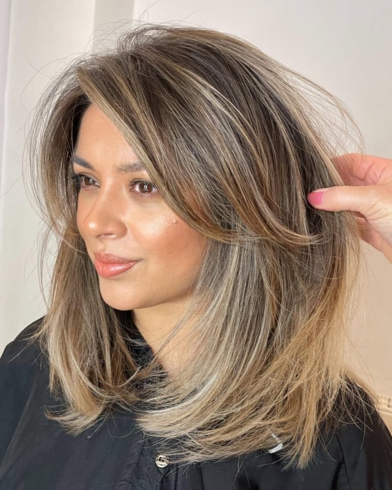 35 Medium Length Haircut with Layers – Trendy and Effortless Styles for ...