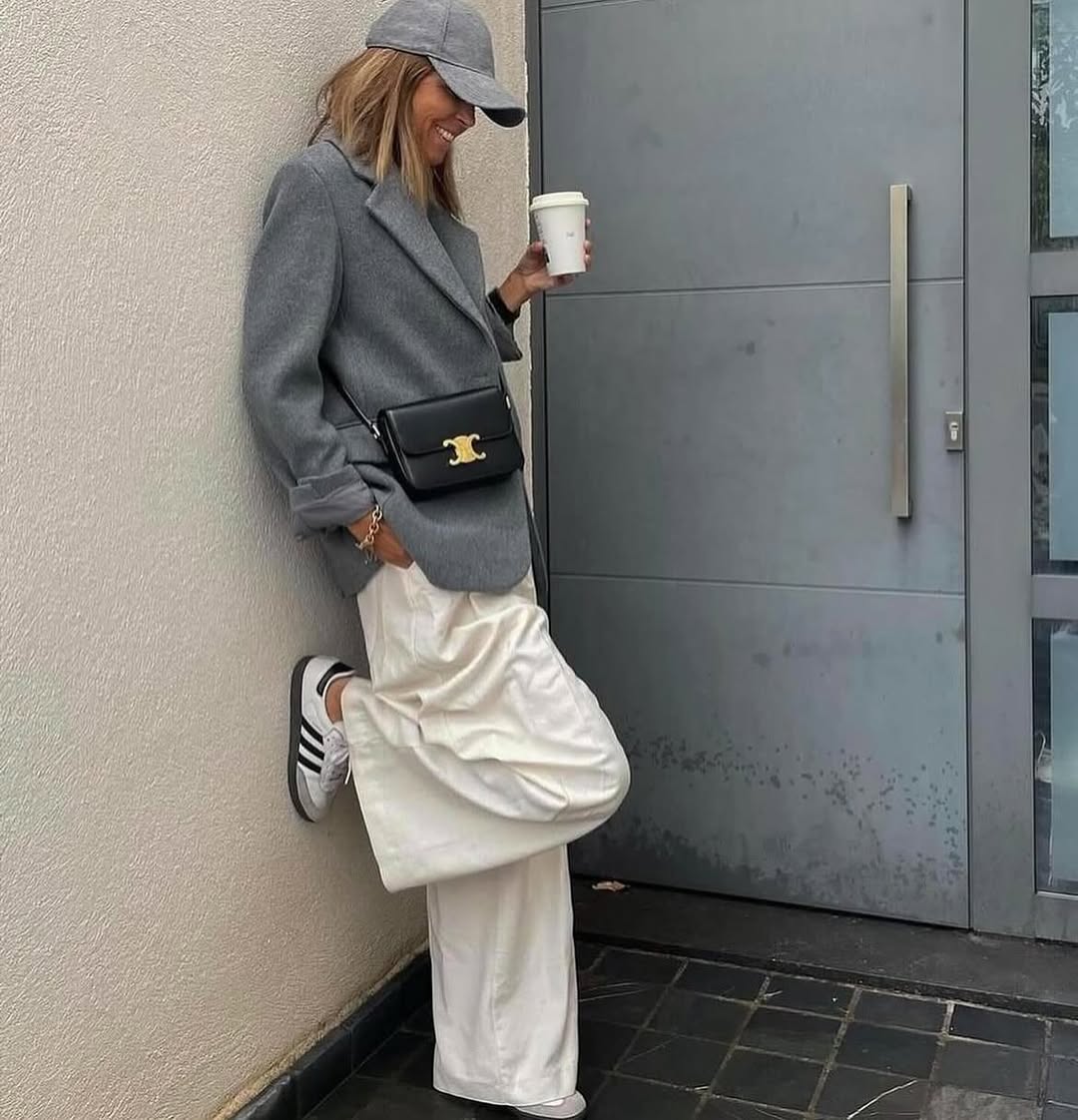 30 Mom Outfits 2025: Trendy, Chic and Comfy Looks for Every Season and ...