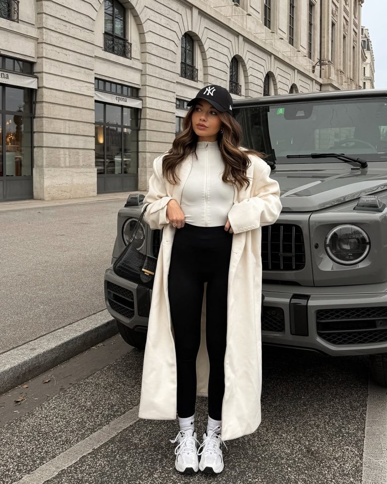 30 Mom Outfits 2025: Trendy, Chic And Comfy Looks For Every Season And ...