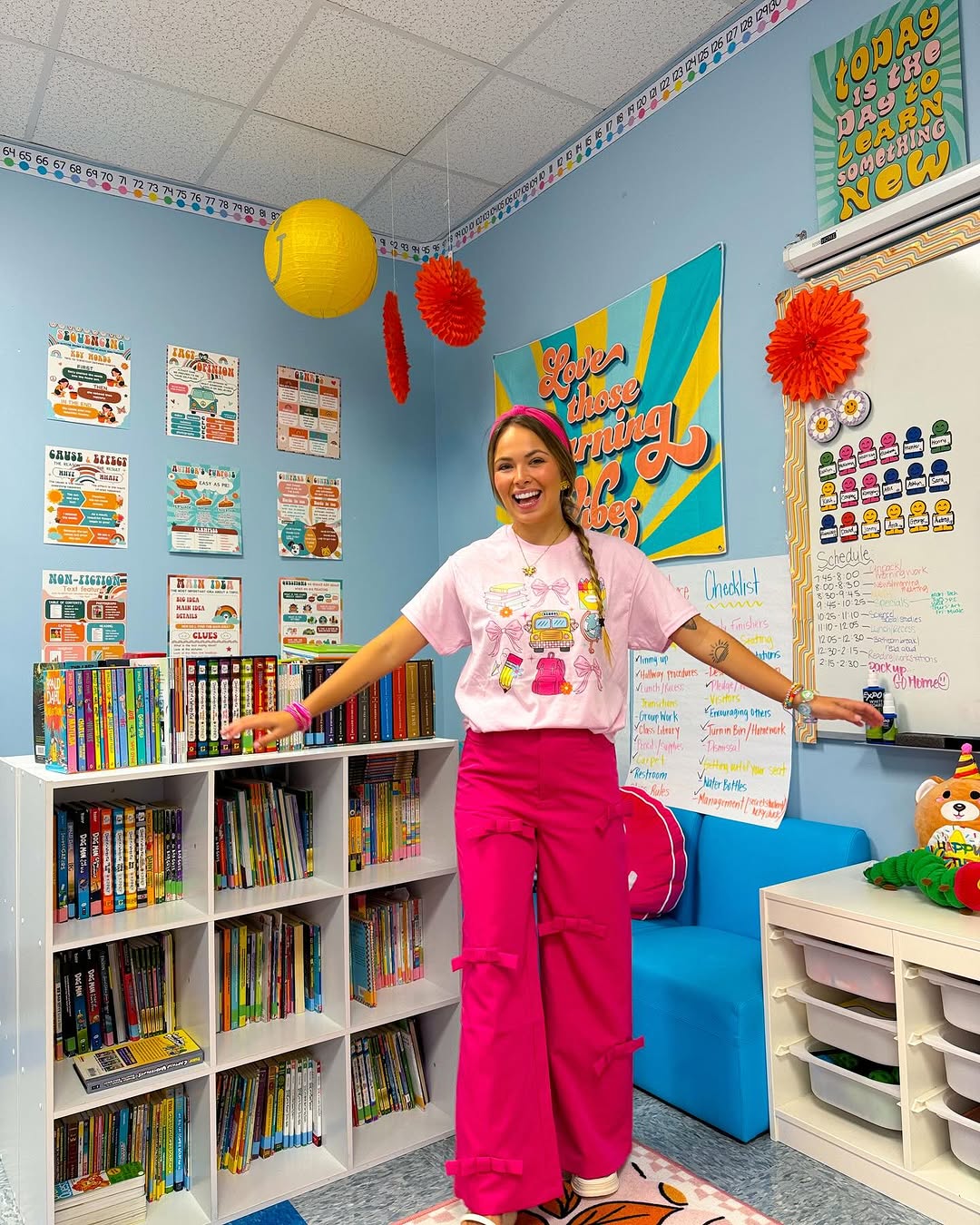 35 Young Teacher Outfits 2025: Stylish And Comfortable Looks For Every ...