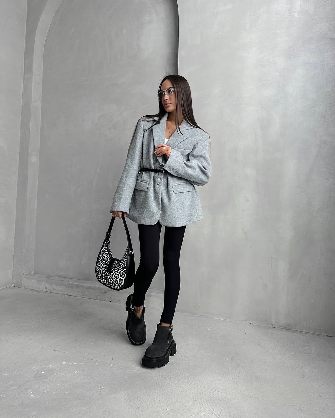 30 Mom Outfits 2025: Trendy, Chic and Comfy Looks for Every Season and ...