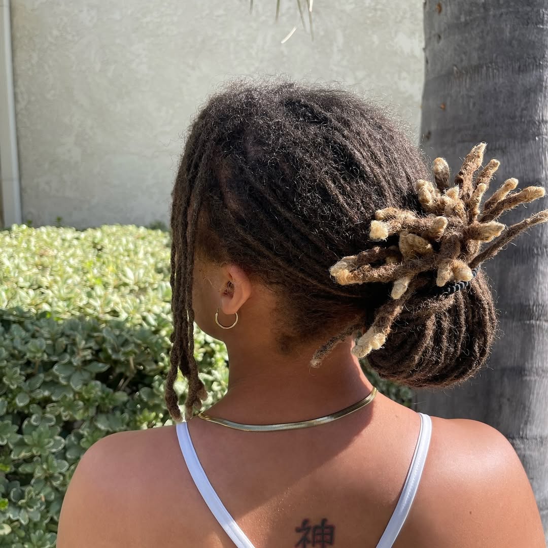 35 Loc Hairstyles For Women 2025 – Trendy, Elegant And Versatile Styles ...