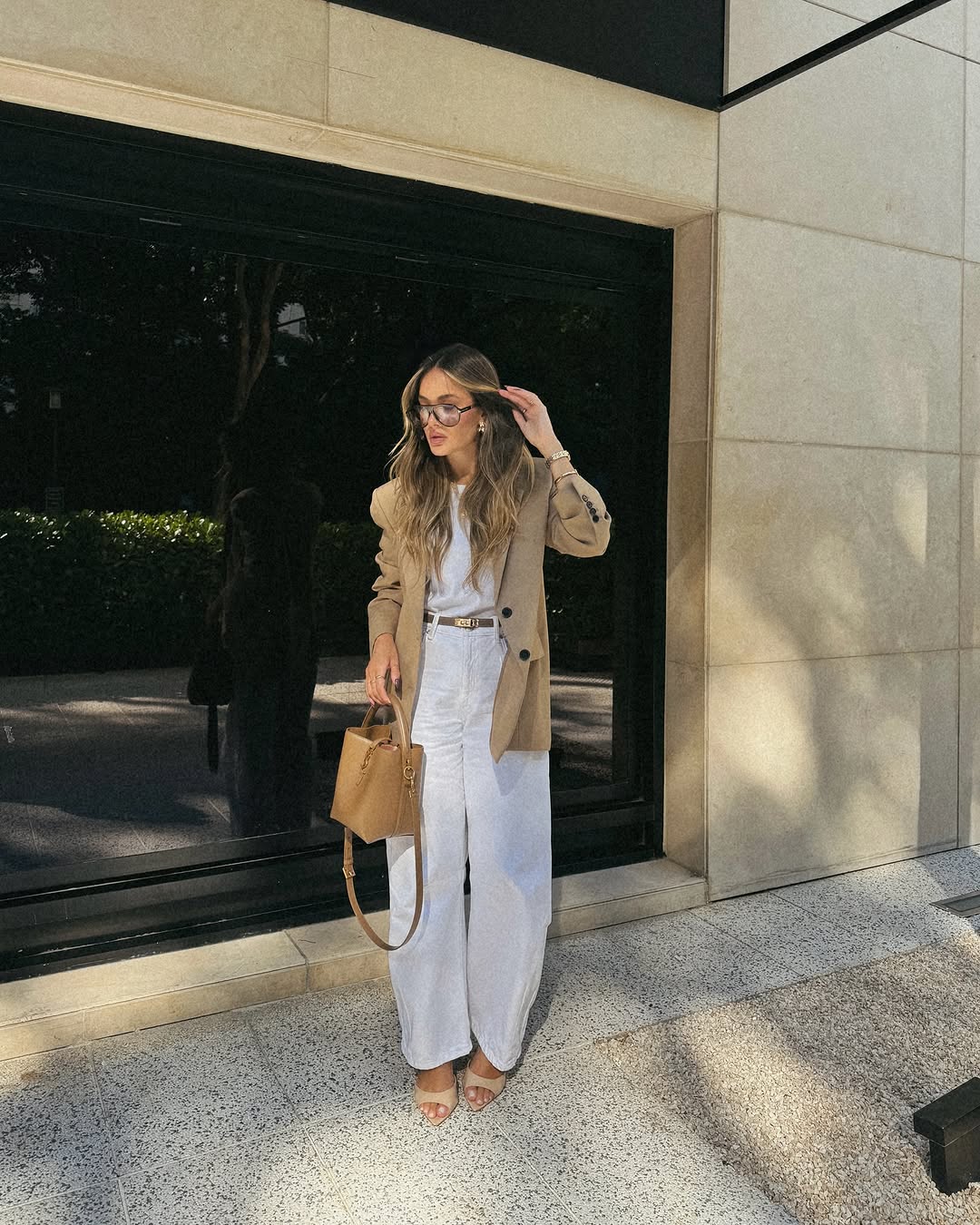 25 Teacher Outfits 2025: Stylish and Comfy Looks for Every Season and ...